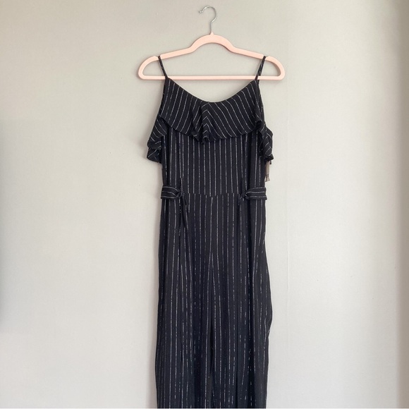 Bar III | Pants & Jumpsuits | Nwt Bar Iii Black And Silver Pinstripe ...